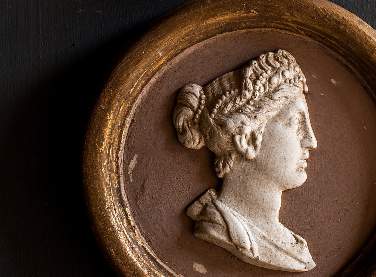 Intaglios – Elusio Antique Design